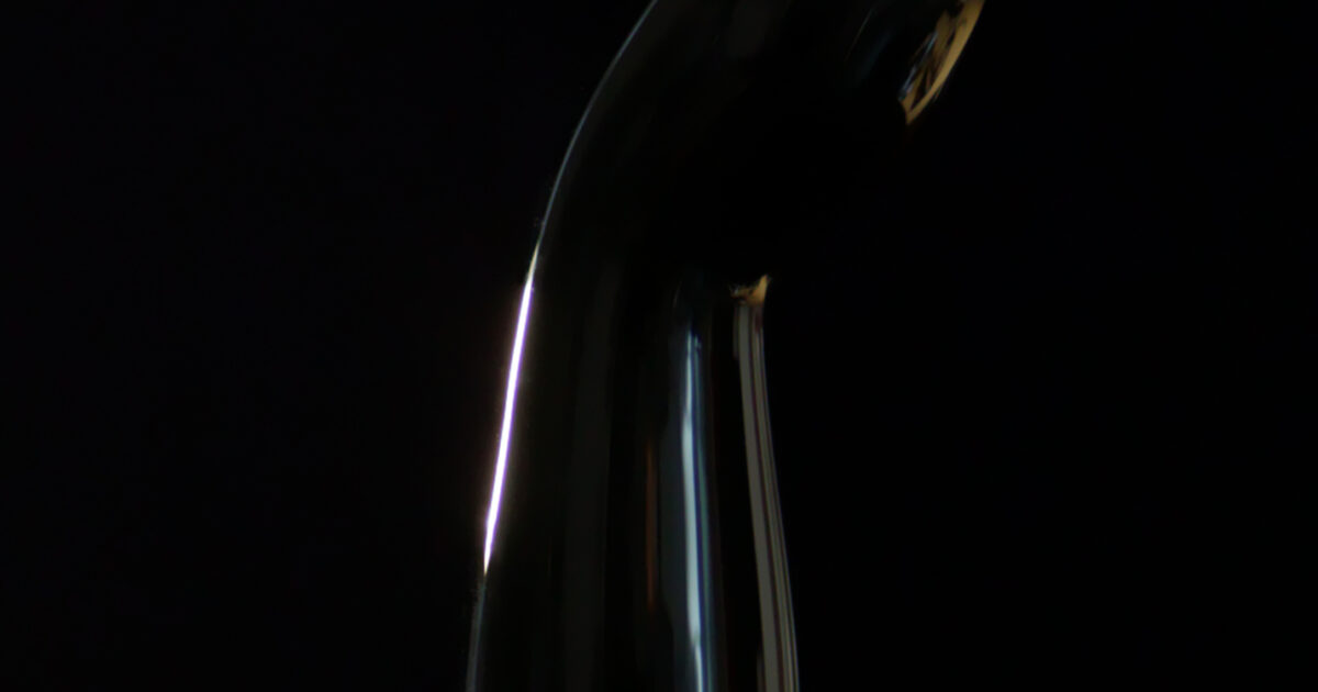 'Raven Onyx Black' glass vibrator • Graanmarkt 13