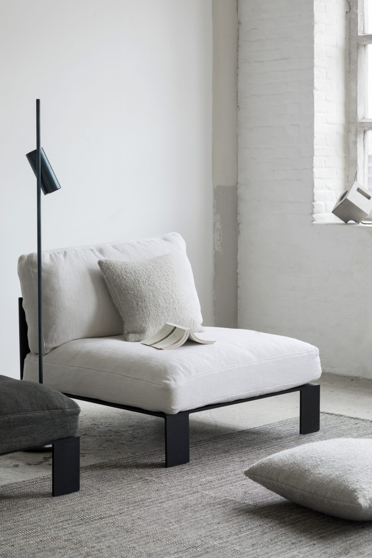 Bench one seater chalk outdoor • Graanmarkt 13