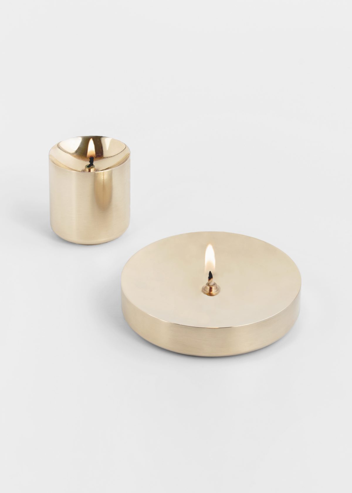 'Dipā' tall oil lamp • Graanmarkt 13
