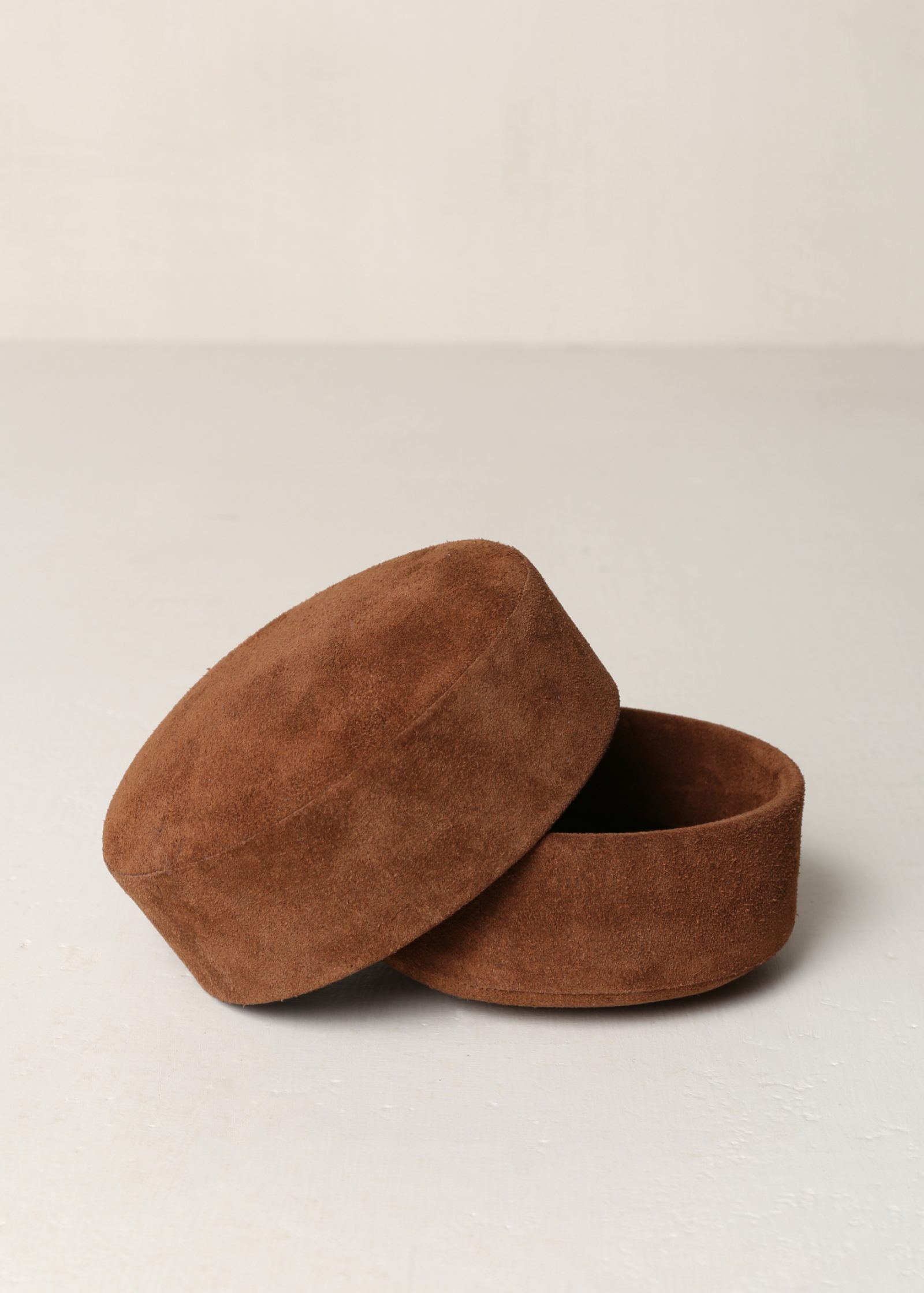 Pastille (2 colors) • Graanmarkt 13